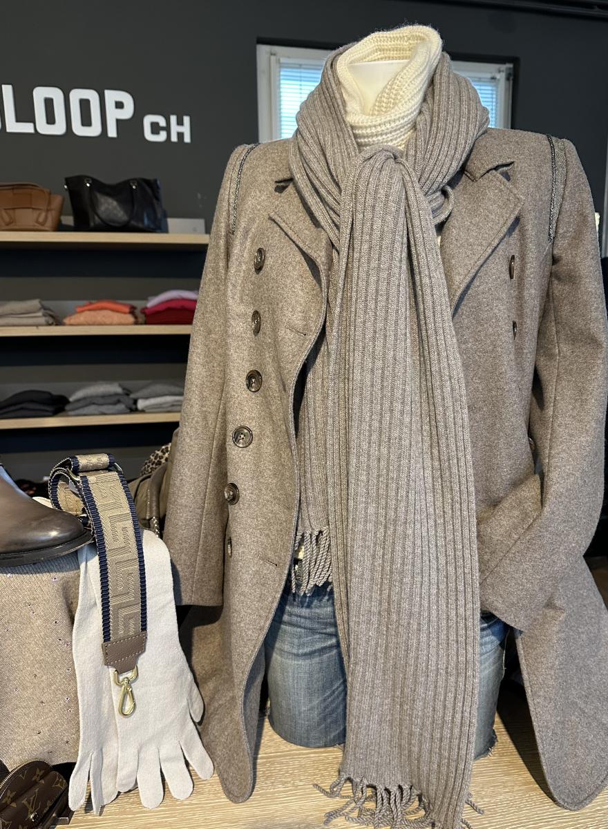 secondLoop – Secondhand und Secondseason für Frauen und Kinder